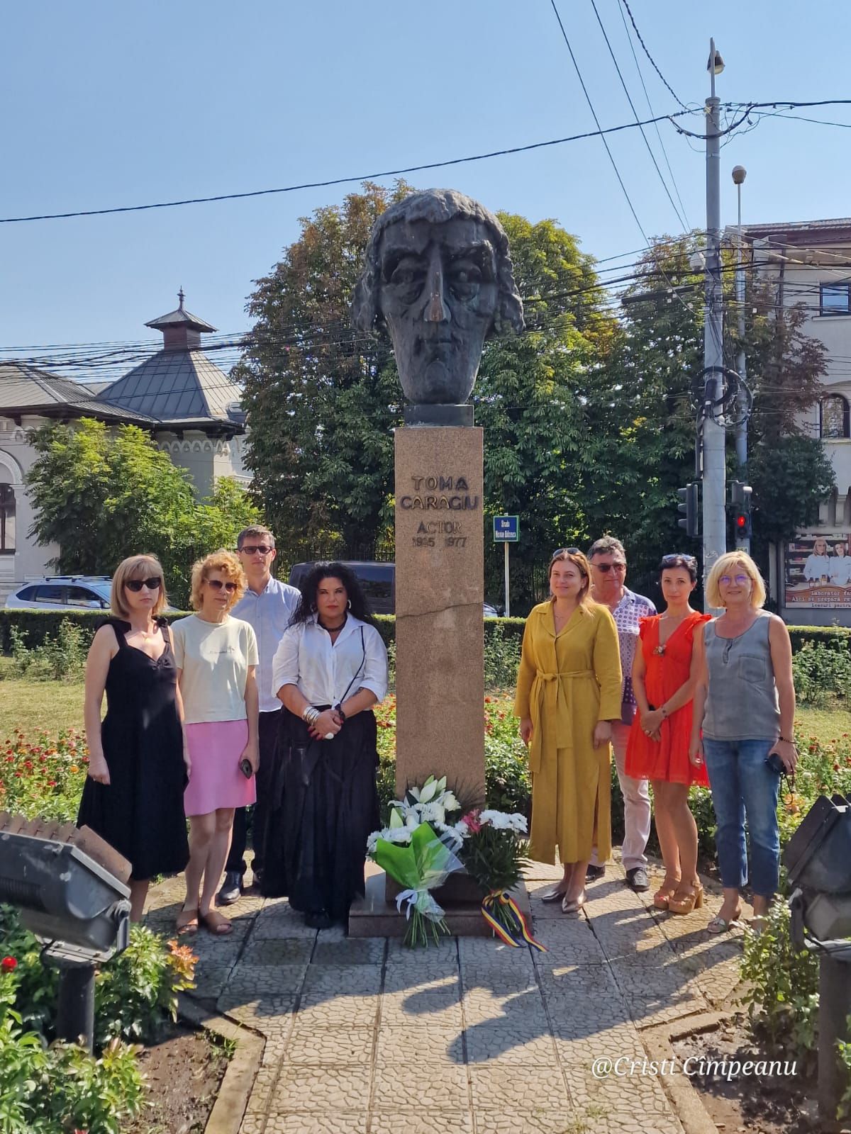 Astăzi s-au împlinit 98 de ani de la naşterea actorului Toma Caragiu ...